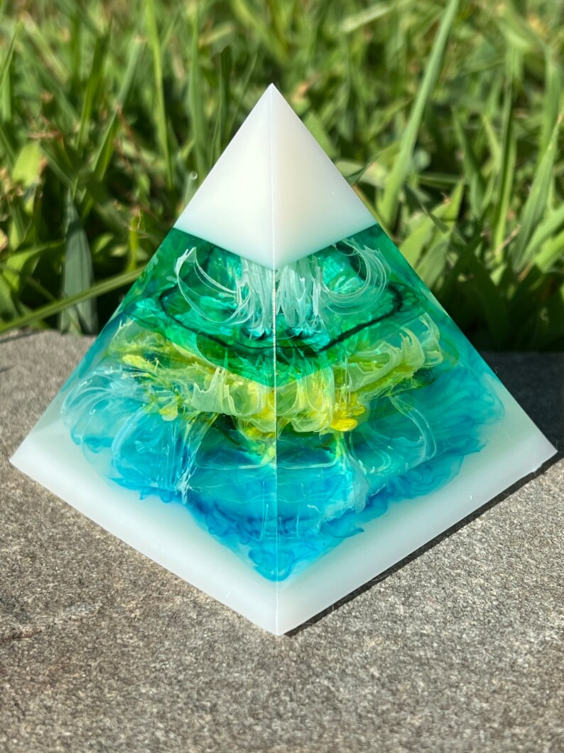 Ink Drop Resin Pyramid - Etsy