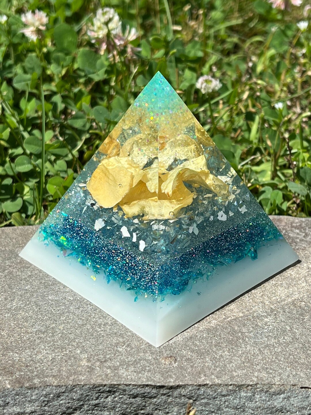 Flower Petals Resin Pyramid - Etsy