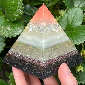 Pink Glitter Resin Pyramid - Etsy