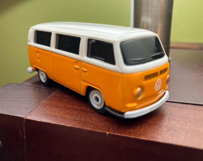 Maisto Volkswagen Type 2 Bus -1/64 Diecast Truck - Etsy