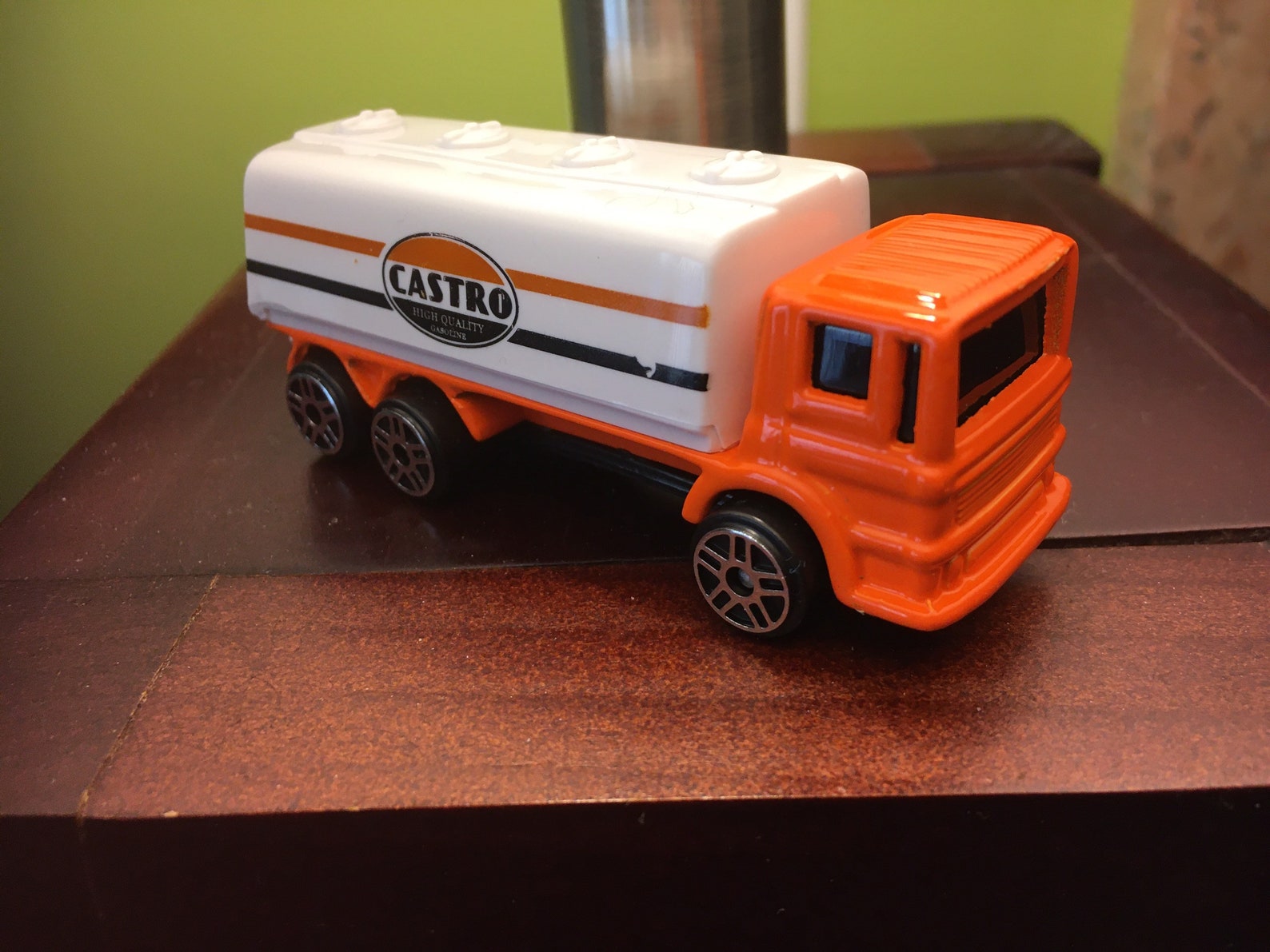 Maisto Castro Gas Tanker-1/64 Diecast Truck - Etsy