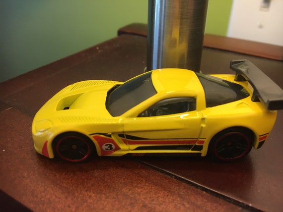 Hot Wheels Corvette C6-R 1/64 Diecast Car - Etsy