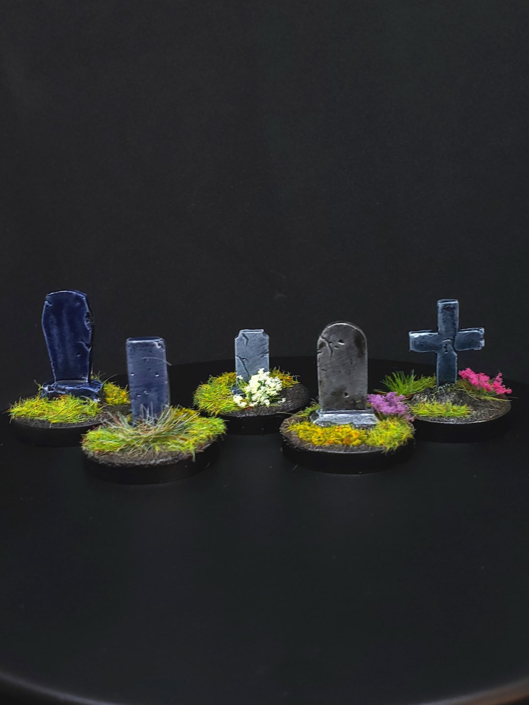 5 X Gravestones Painted Mini by Mega Miniatures for Rpgs Like D&D - Etsy