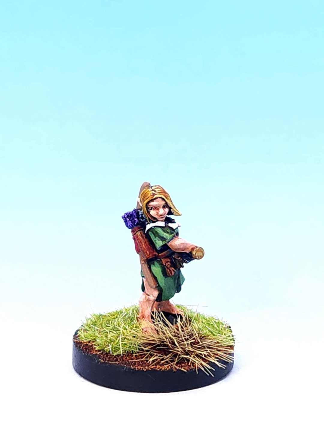 Melantha, Female Halfling Rogue Painted Mini by Reaper Miniatures Rpg ...