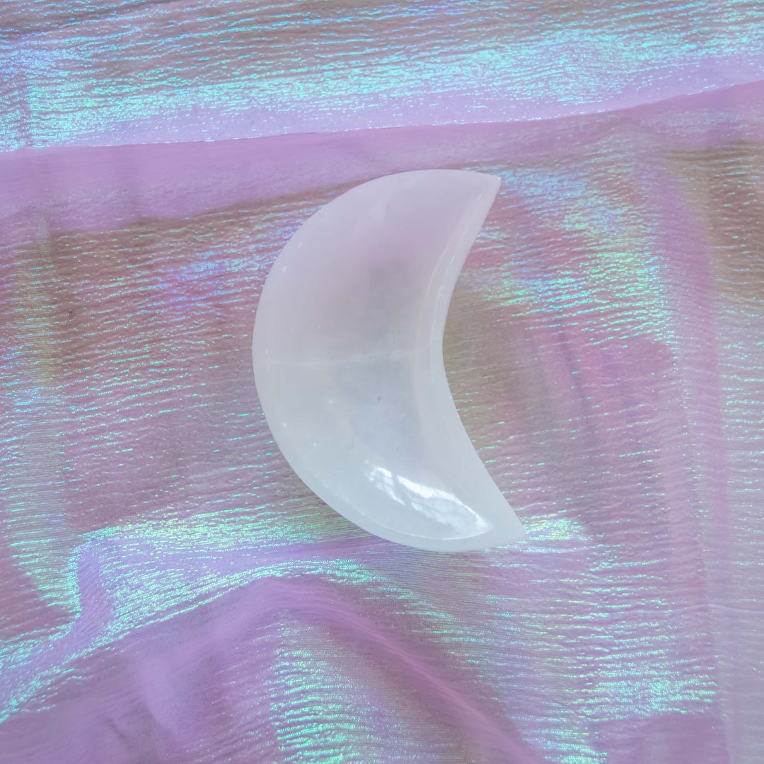 White Selenite Moon Bowl, White Selenite Crystal, Moon Shaped Crystal ...