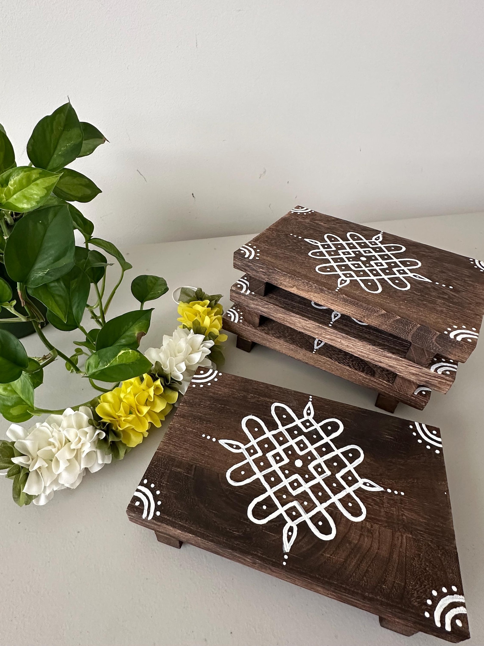 Pooja Stand Manai for Idol With Kolam / Muggu Seat Aasan Decor Chowki ...