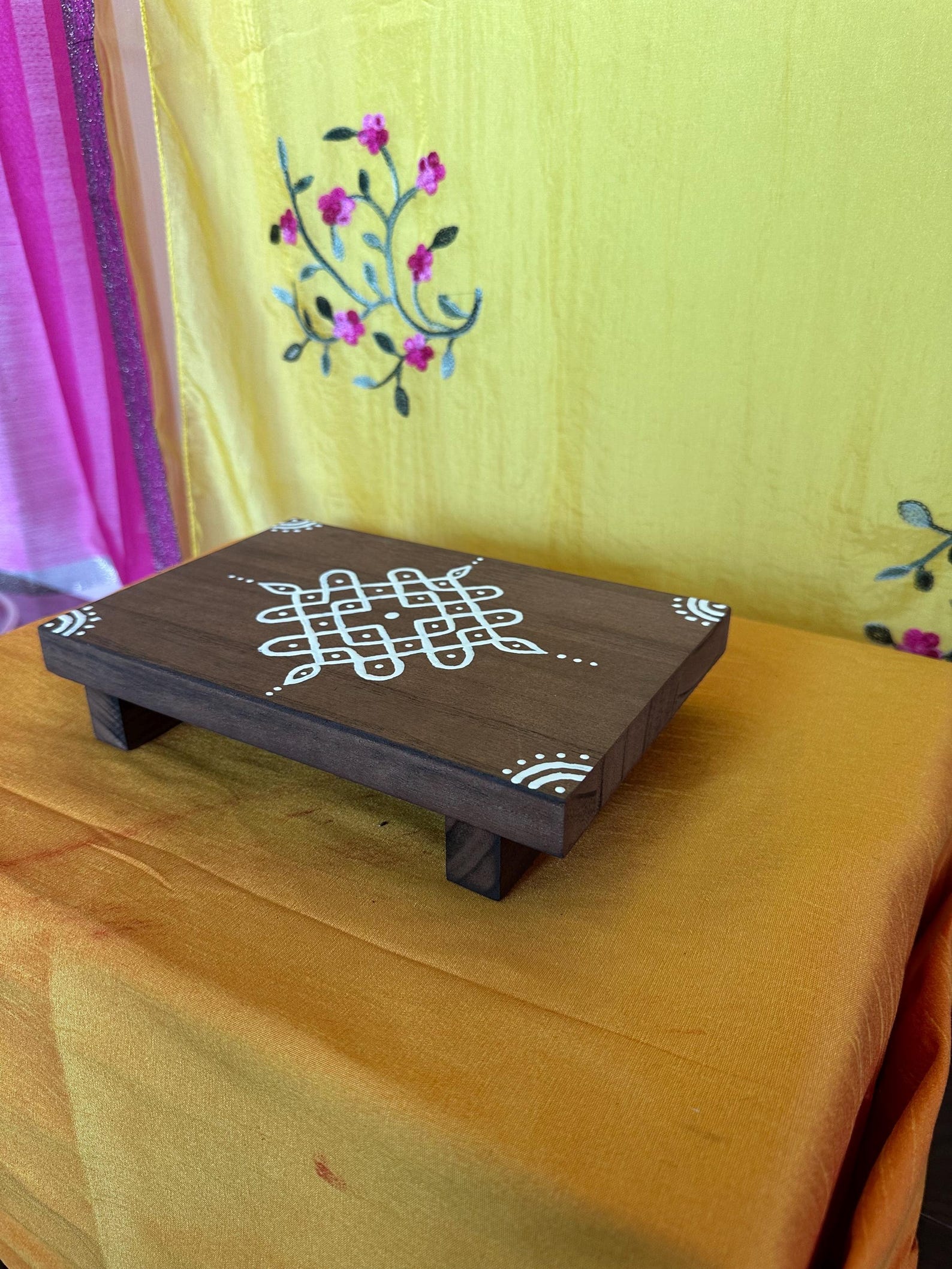 Pooja Stand Manai for Idol With Kolam / Muggu Seat Aasan Decor Chowki ...