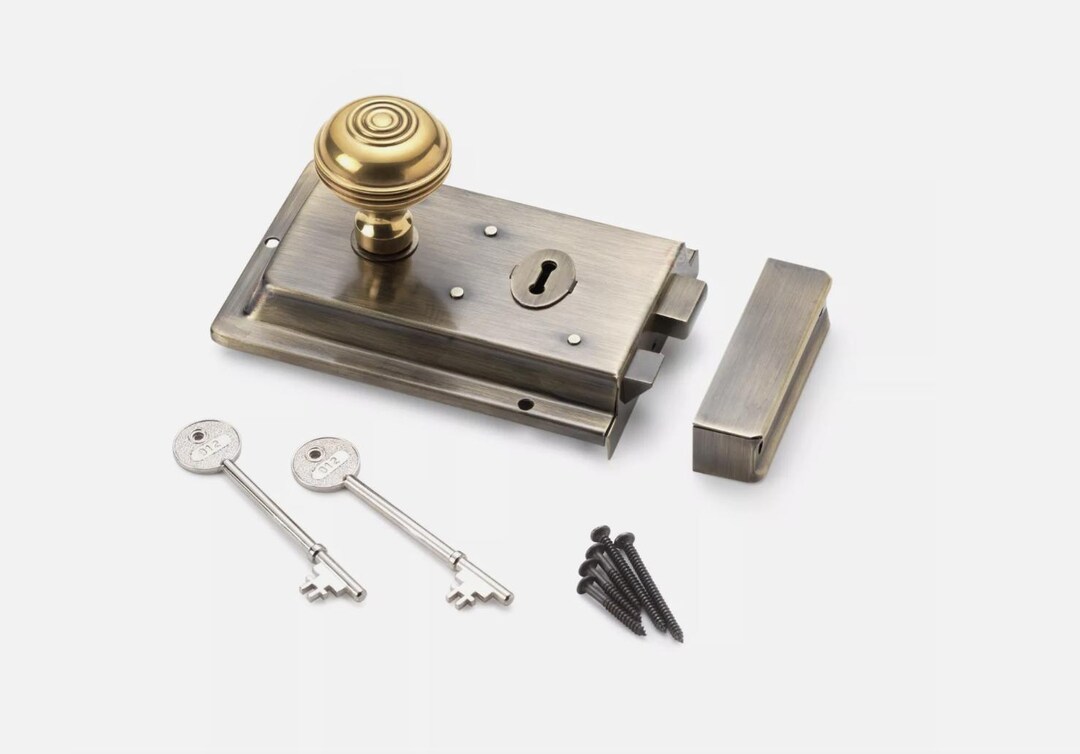 Antique Brass Fluted Rim Lock Keys Heavy Aged Brass Bloxwich Door Knob ...