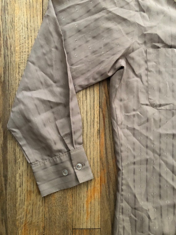 Vintage 1960s Loop Collar Button Front Long Sleeve Sh… - Gem