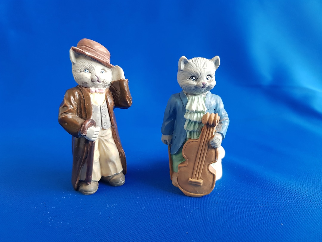 Resin Cat Figurine, Cat Figurine, Resin Figurine, Rubber Cat Figurine ...