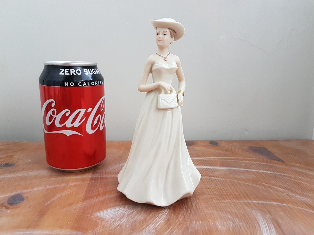Collectibles Lady Figurines, Lady Figurine, Women Figurine, Lady ...