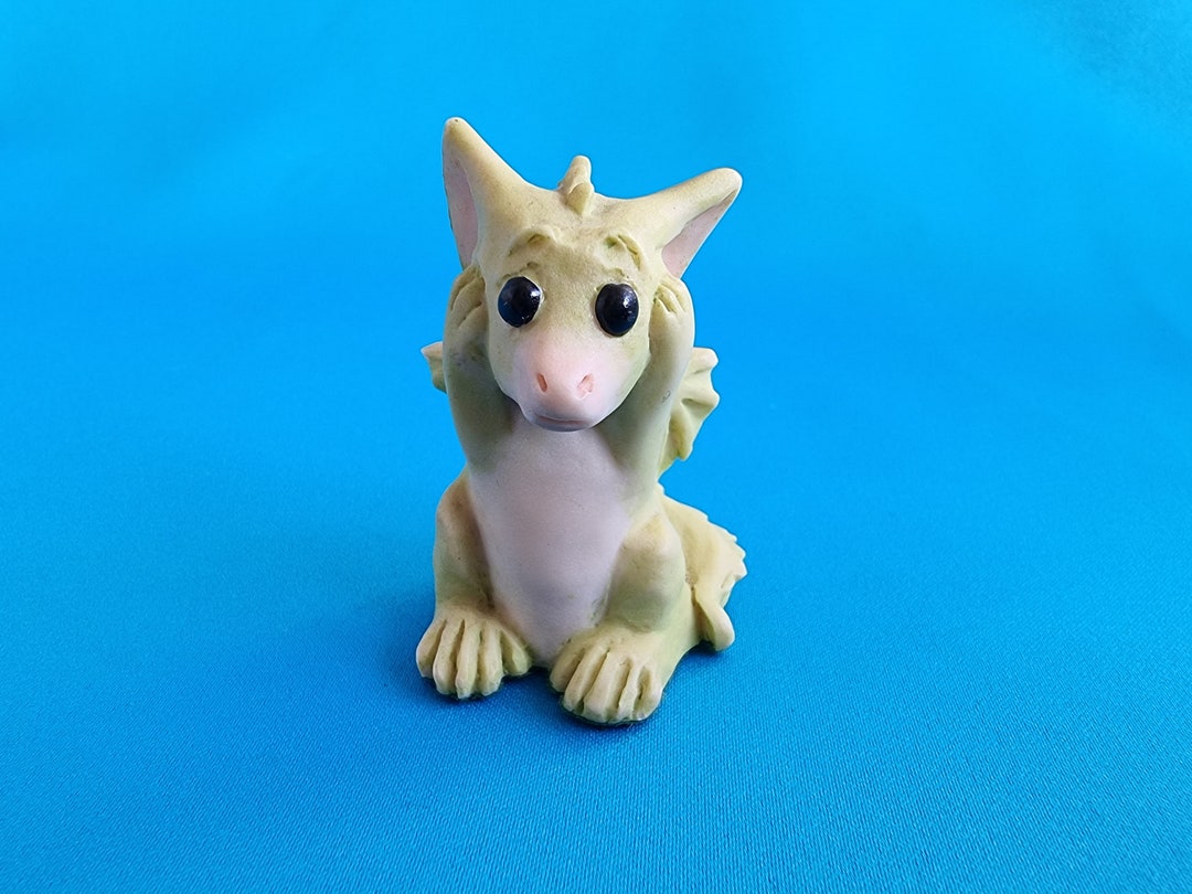 Pocket Dragon, Dragon Figurine, Small Dragon Figurine, Dragon Statue ...