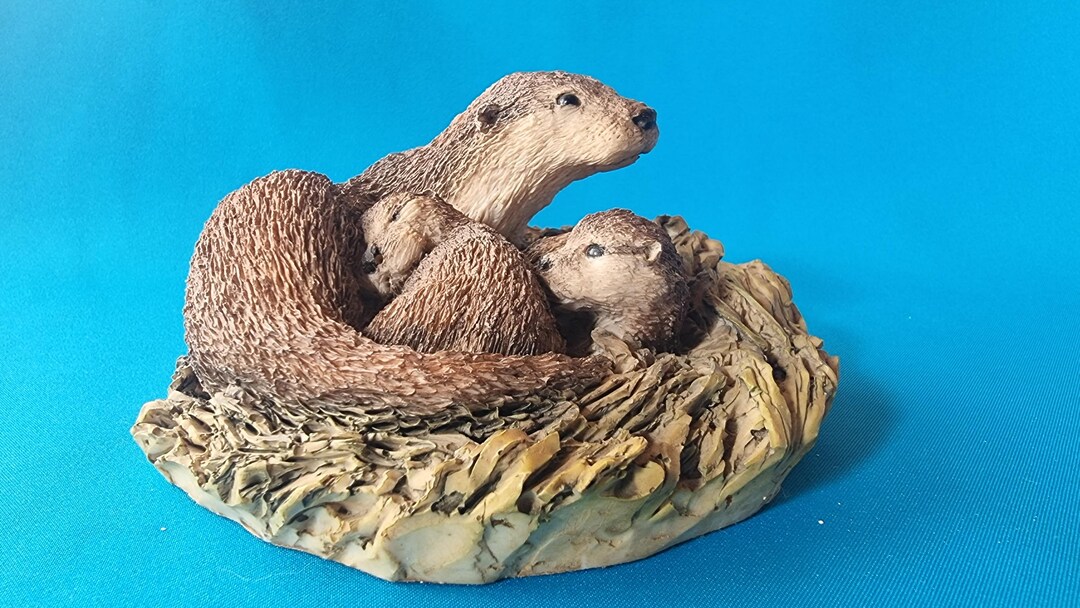 Otter Figurine, Pottery Otter Figurine, Resin Otter Figurine, Otter - Etsy