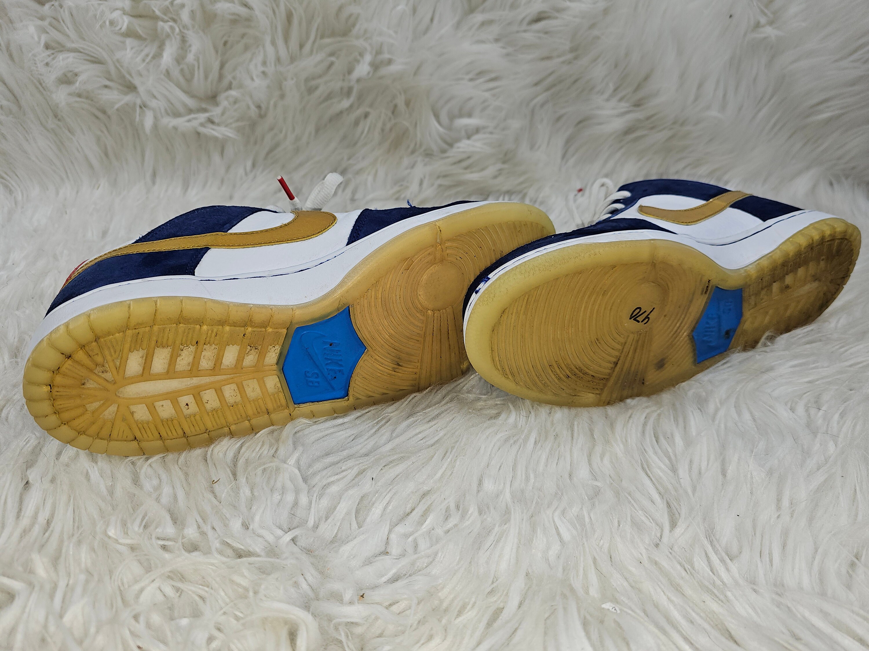 Super Rare Nike SB Dunk Low Ishod Wair BMW - SIZE 11 Uk 10 Super Rare Nike SB Dunk Low Ishod Wair BMW - SIZE 11 Uk 10