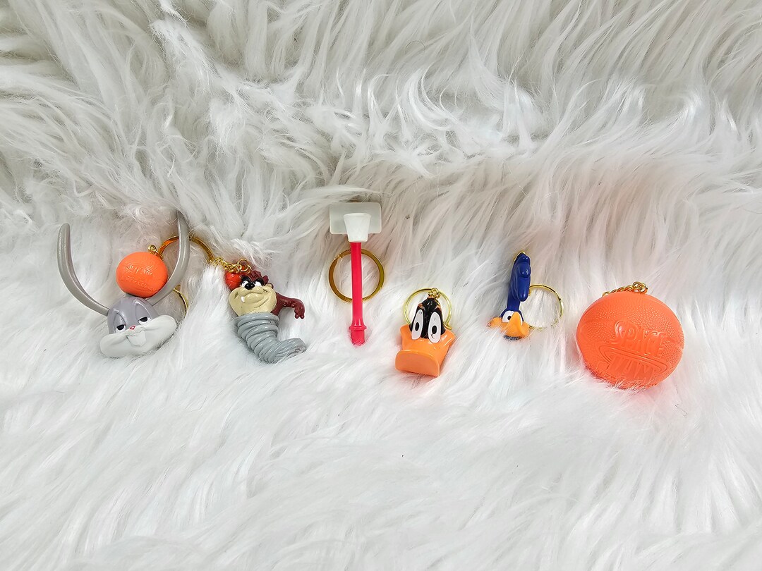 6 Combo Looney Tunes Space Jam Keychains Set of 6 Basketball Bugs Bunny ...