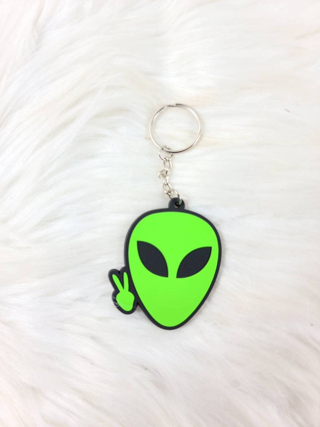 2" the Coolest ALIEN KEYCHAIN With Peace Sign Hand on the Internet ...