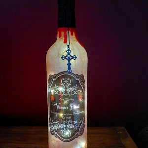 LED Light up Gothic Vampire Blood Dracula Night Light Bottle Lamp ...