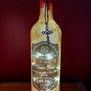 LED Light up Gothic Vampire Blood Dracula Night Light Bottle Lamp ...
