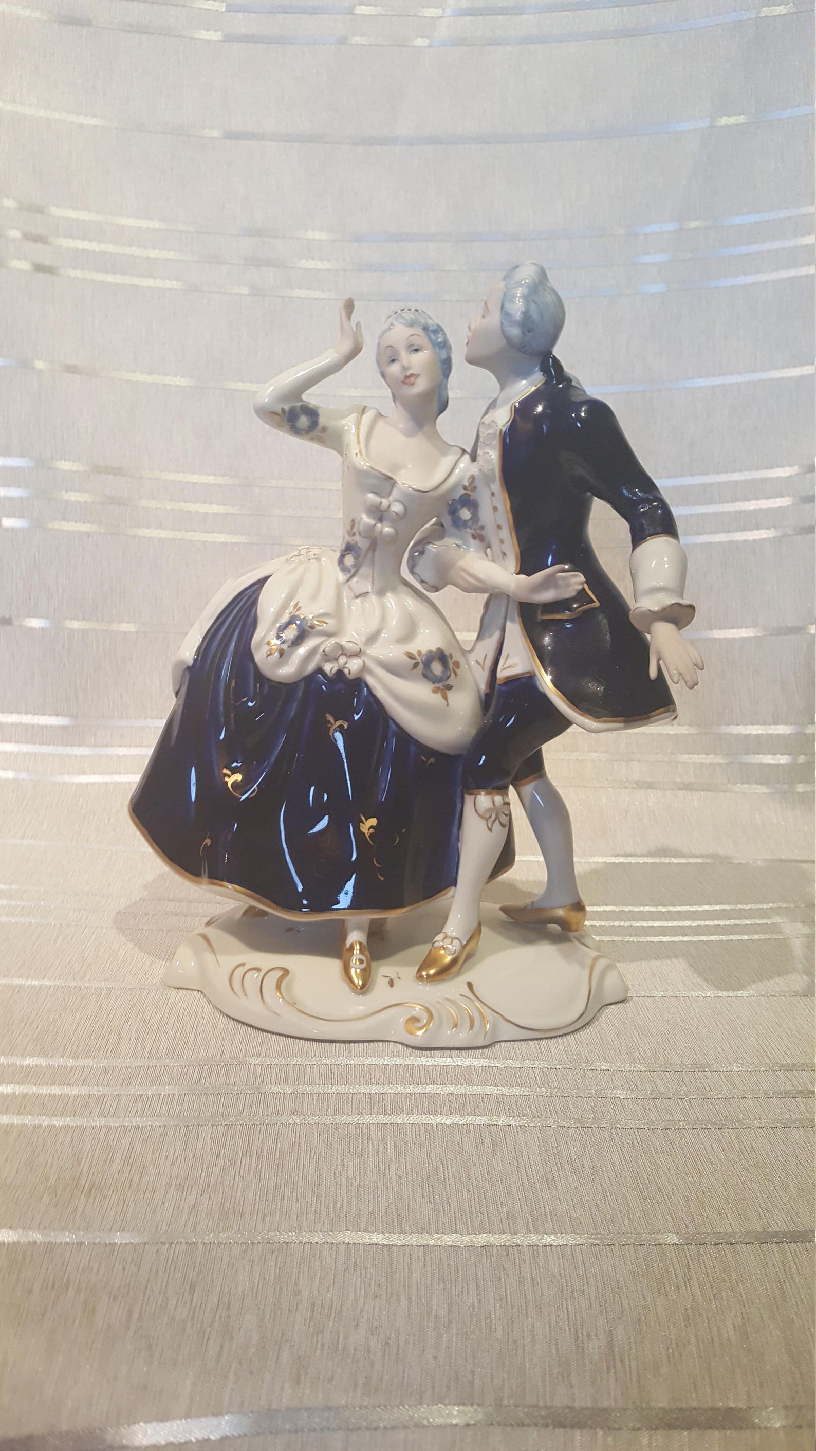 SALE Vintage Royal Dux Figurine Porcelain Dancing Renaissance - Etsy Canada