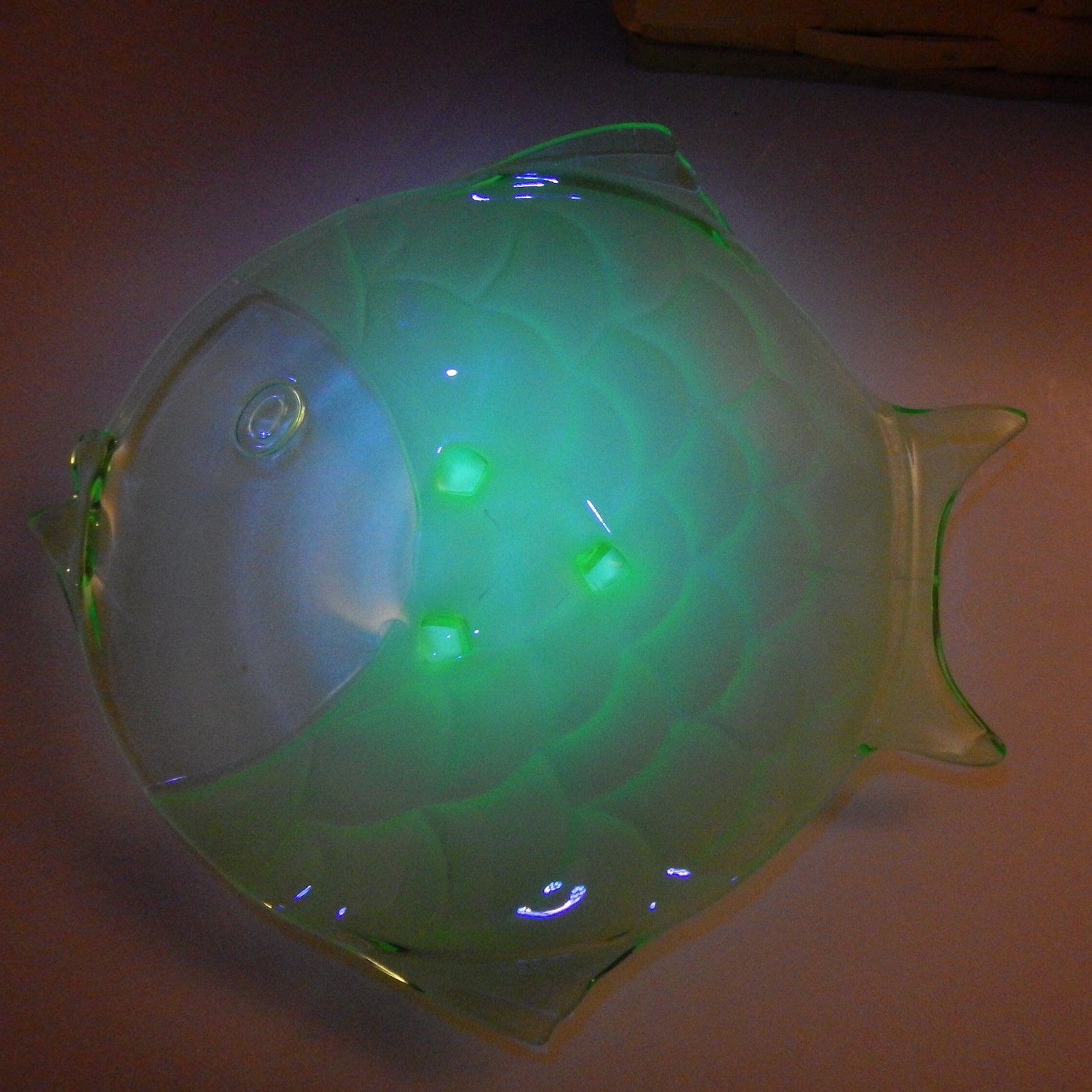 Vintage Vaseline Ouraline Uranium Fish Glass Large Serving Tray Platter ...