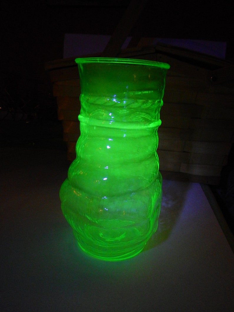 Vintage Vaseline Ouraline Uranium Glass Flower Vase - Etsy