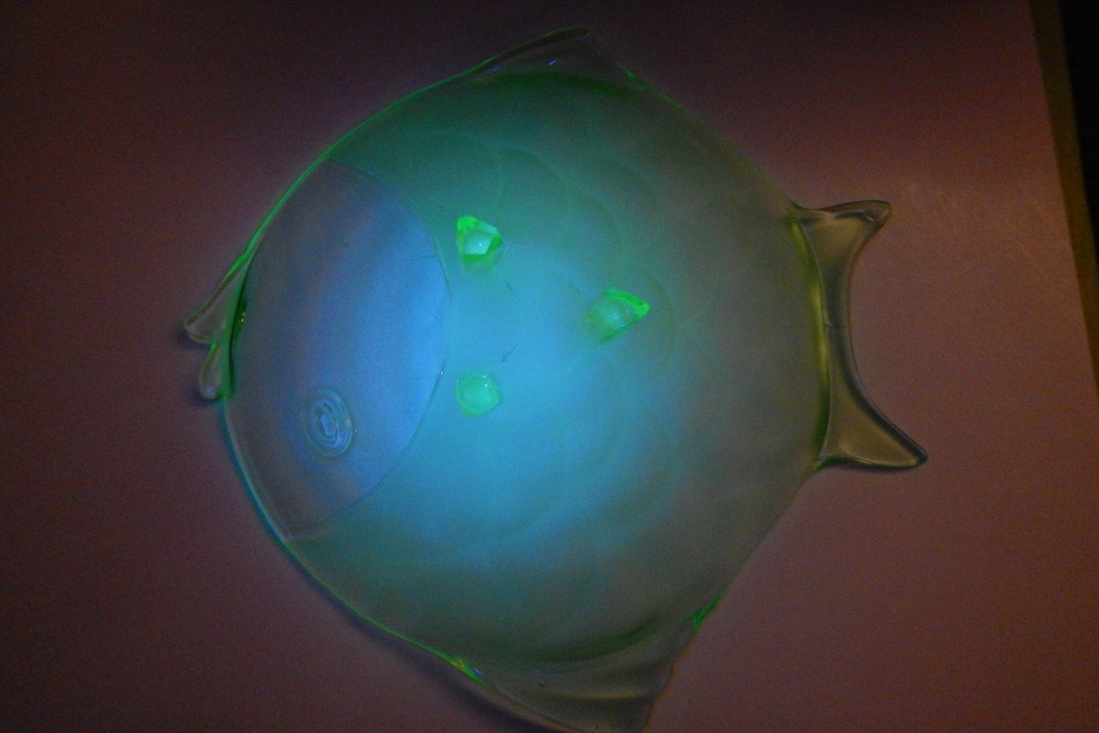 Vintage Vaseline Ouraline Uranium Fish Glass Large Serving Tray Platter ...