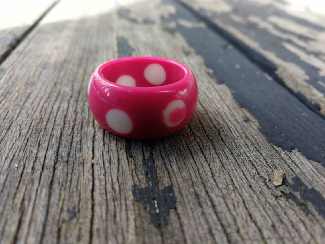 Vintage Pink Dotted Plastic Ring - Etsy
