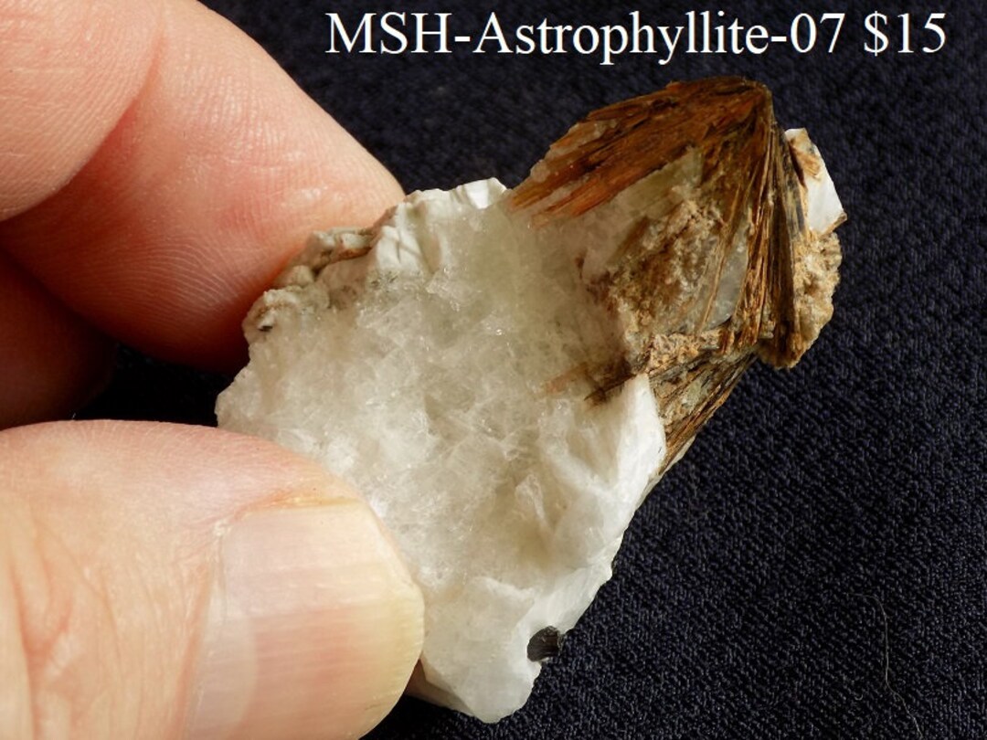 Rocks and Minerals ASTROPHYLLITE From Mont Saint-hilaire - Etsy