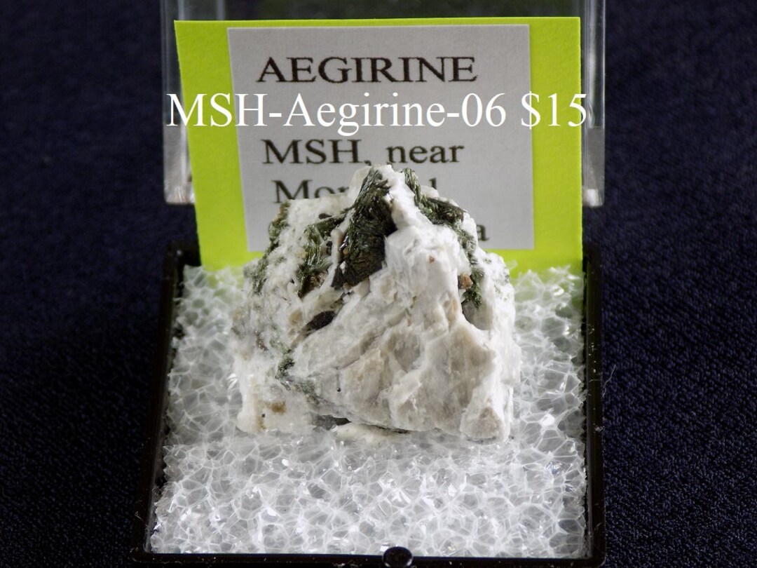 Rocks and Minerals AEGIRINE From Mont Saint-hilaire, Quebec, Canada msh ...