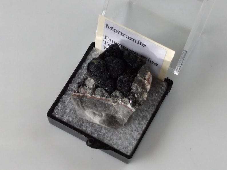 Rocks and Minerals - MOTTRAMITE From Tsumeb, Namibia (tsumeb-mottramite ...
