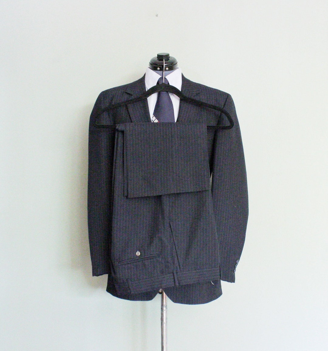 1970's Like New Trim Fit Vintage Men's 3-piece Suit by GENTRY, Blue ...