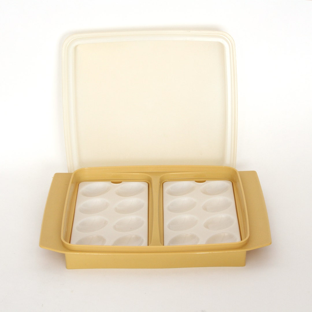 Vintage Tupperware Deviled Egg Keeper 1970's - Etsy