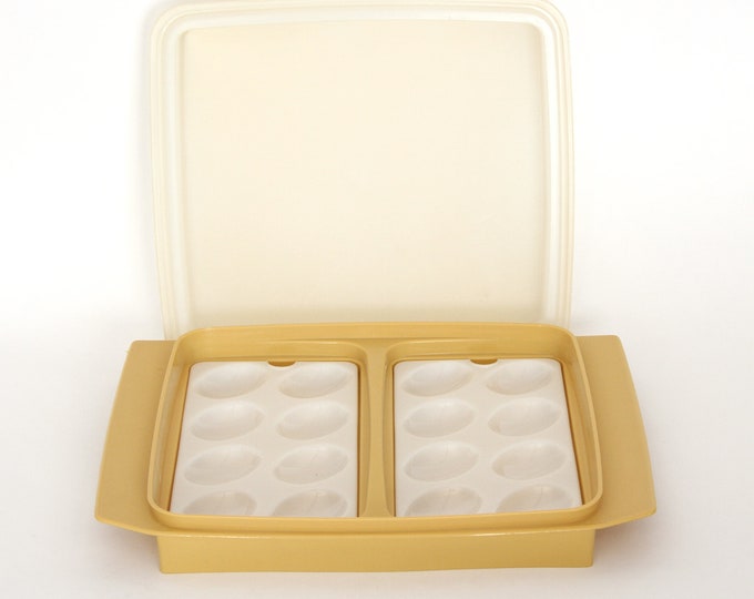 Vintage Tupperware Deviled Egg Keeper - Etsy