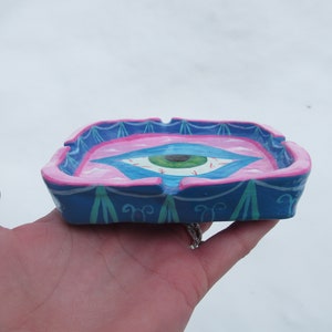 Handmade Trippy Eye Ashtray - Etsy