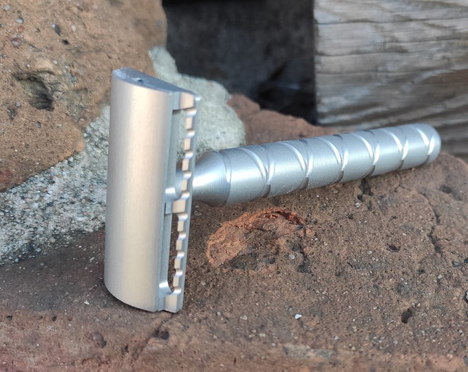 Stando Jaruna Slant - Etsy