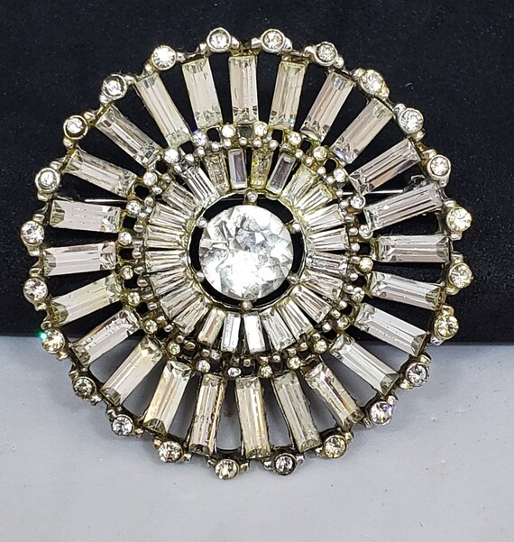 1940's Grand Rhinestone Circle Brooch - Gem