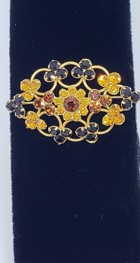 Vintage filigree & jeweled - Gem