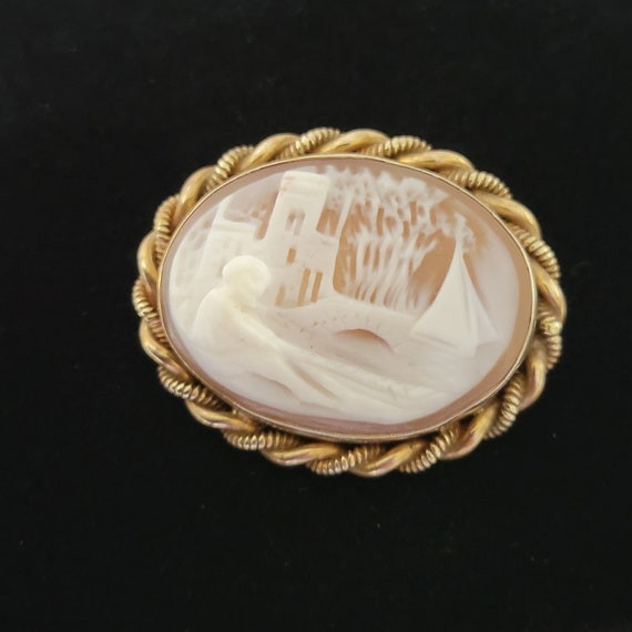 RARE! Unique Shell Cameo Scene Pin Gold Filled - Gem