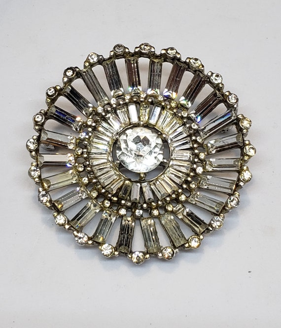 1940's Grand Rhinestone Circle Brooch - Gem
