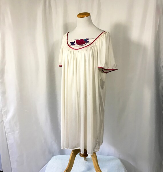 Ivory Silky Nightgown / Embroidered Nightgown / Short… - Gem