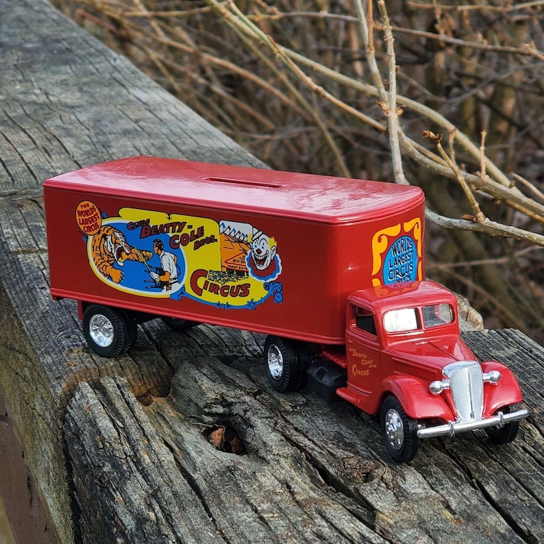 1980's Red Circus Themed Ertl Semi-truck/coin Bank - CREEPY Clown Alert ...