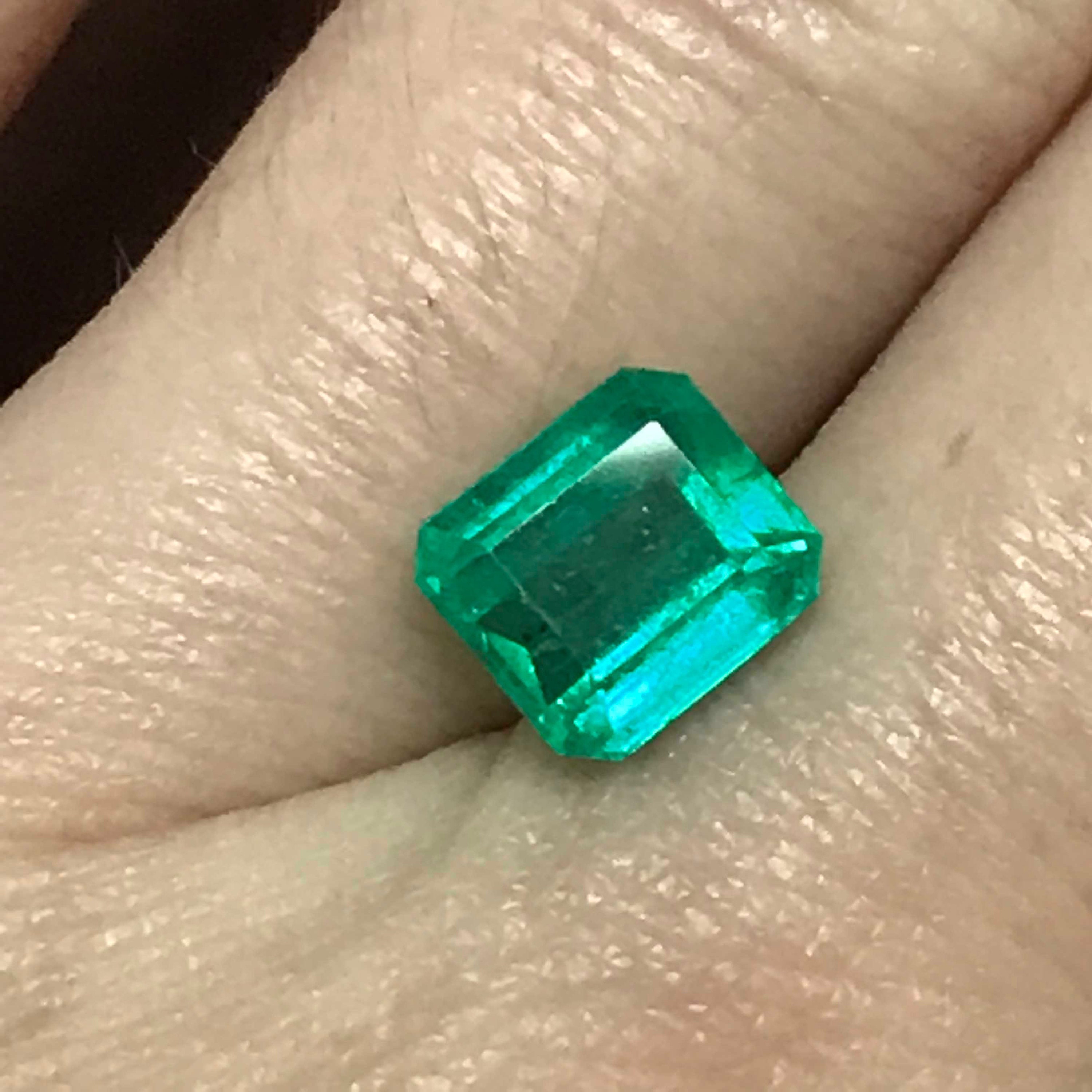 Emerald in Emerald Cut 7X6.15 Mm, 1.36 Carats, Natural Emerald ...