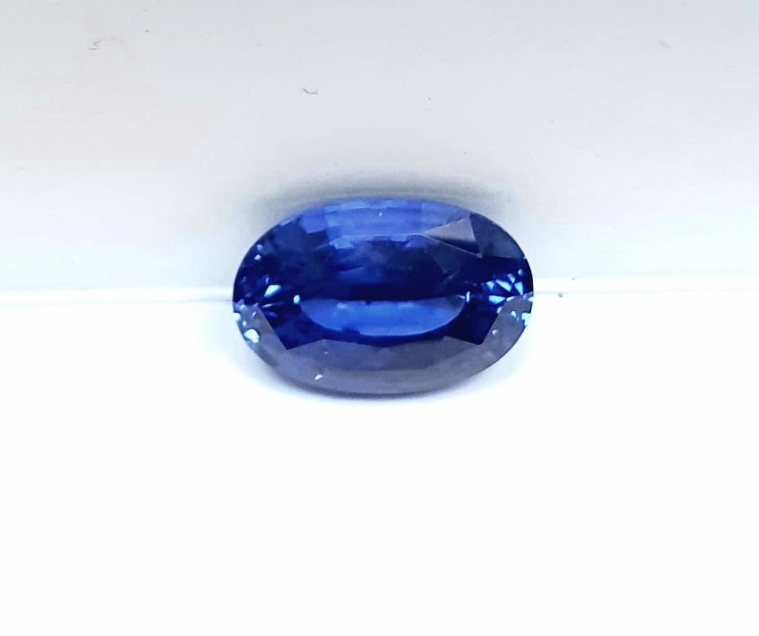 Natürlicher Blauer Saphir, Oval geschliffener Natürlicher Saphir, 5.43 Karat Natürlicher Blauer ...