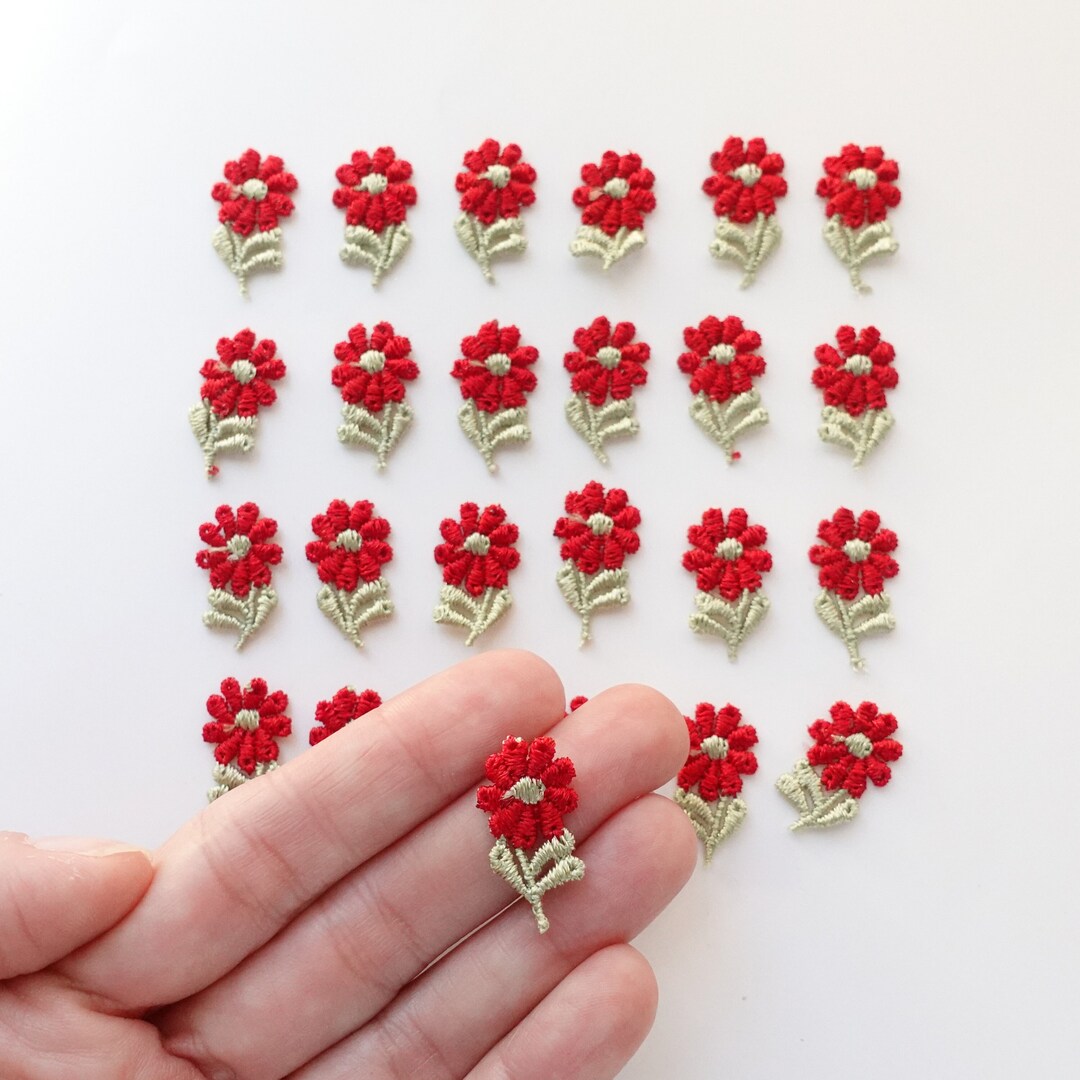 25 Tiny Embroidered RED Flower Appliques 2 Cm 0.8 Inch Dimensional ...