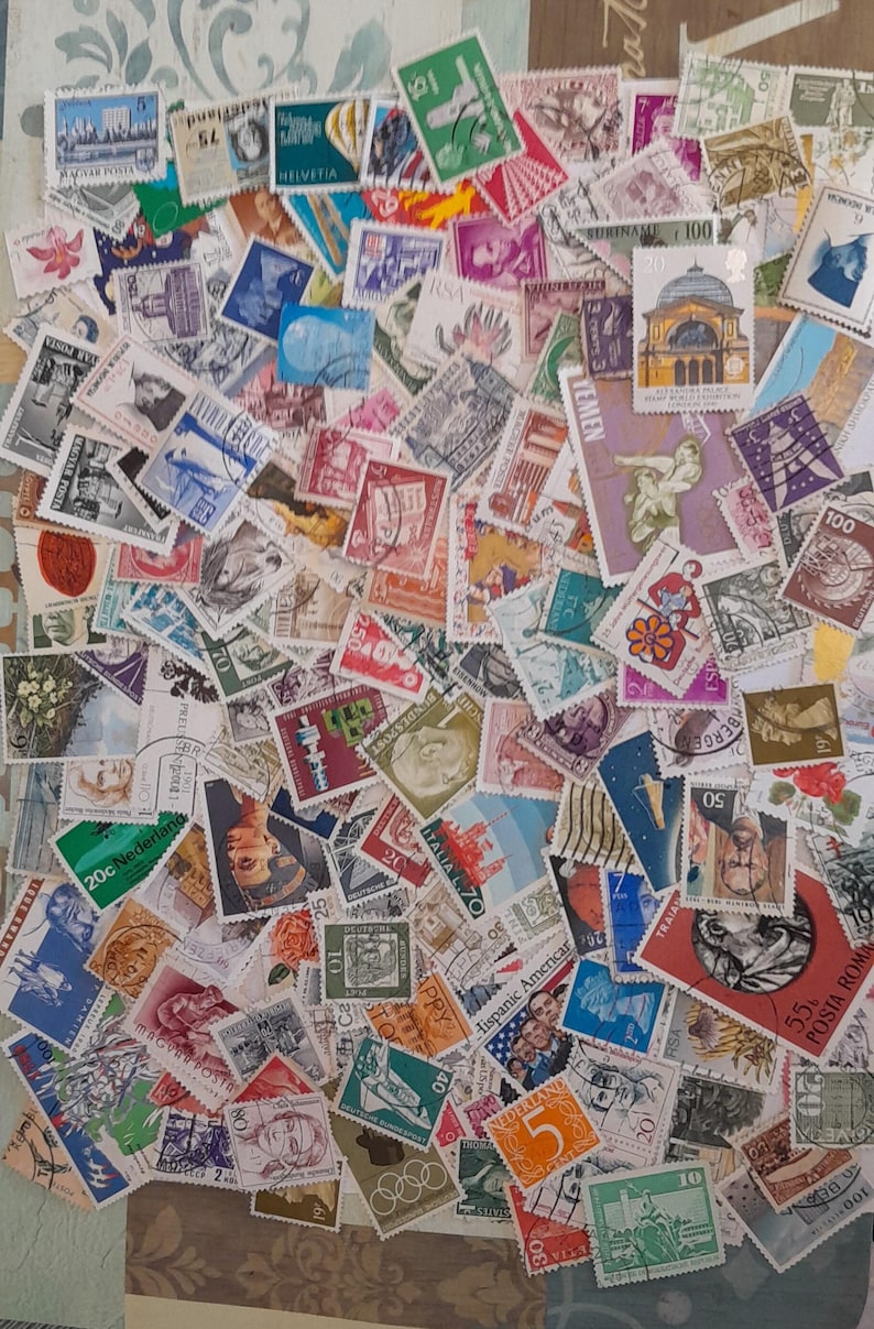 OVER 2000 DIFFERENT WORLDWIDE Stamps (kiloware) From Many Different ...
