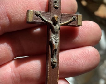 Italian Crucifix Pendant - Etsy