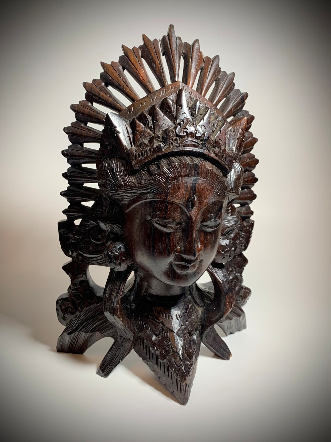 Traditional Indonesian Woman. Handmade Mahogany Sculpture. Indonesian ...