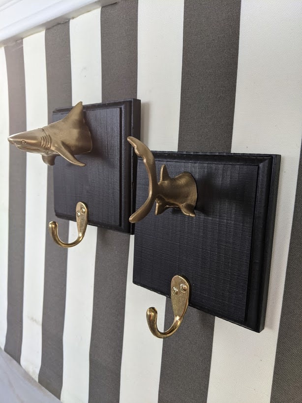 Heads and Tails Set- Custom Wall Decor - Zoo Animal - Hook and Hangar ...