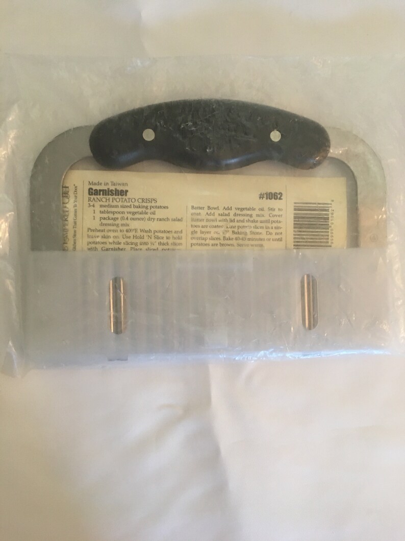 Pampered Chef Garnisher Straightedge With Protective Cover Tool I1062 N ...