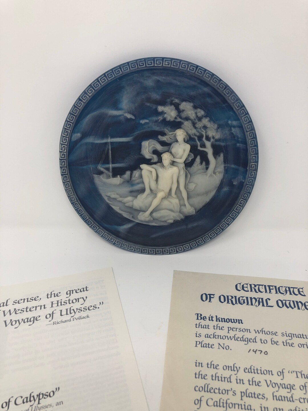 Pretty Vintage Collectible Wall Plate, by Incolay Studios - Etsy